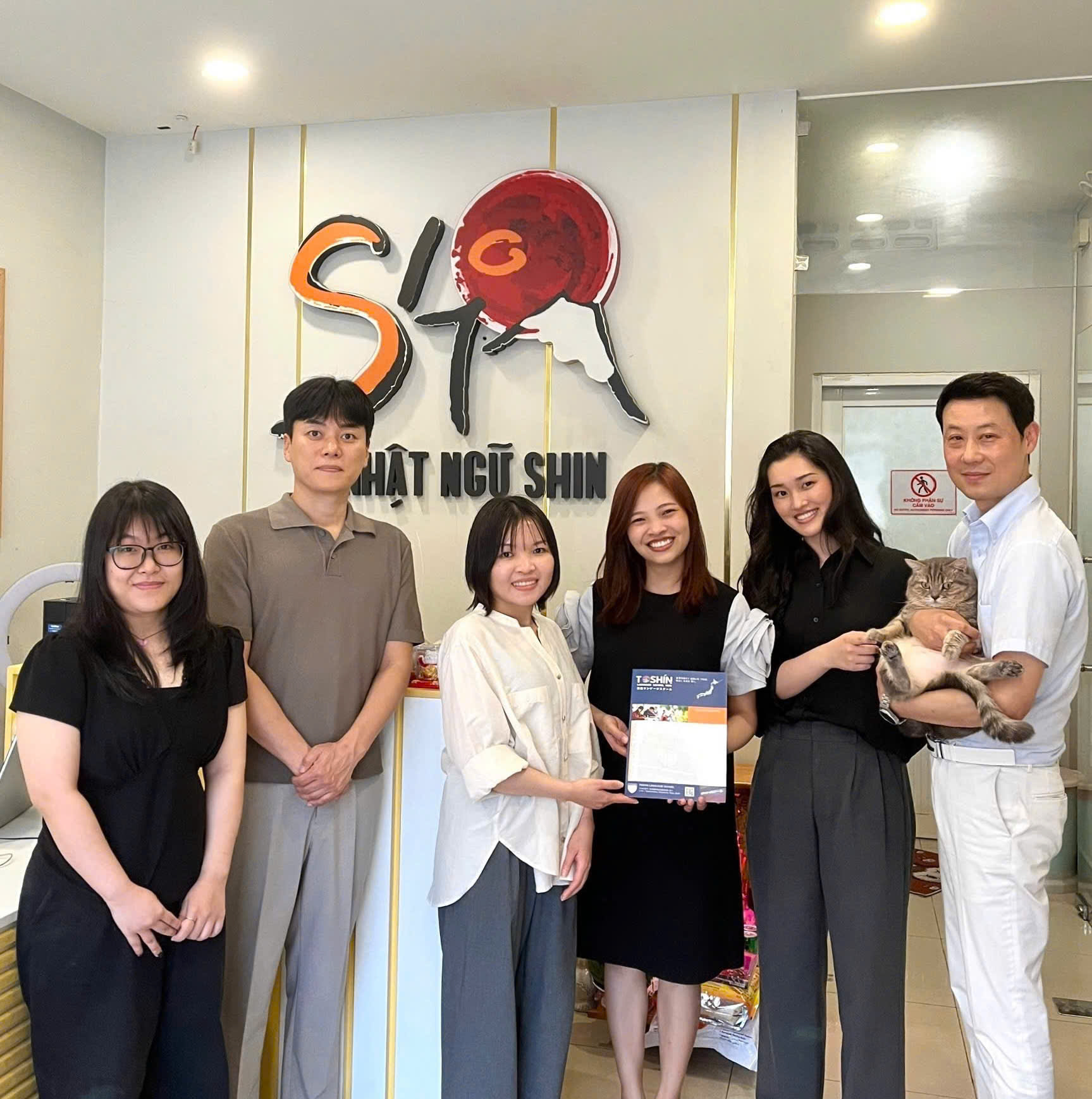 NHẬT NGỮ SHIN GẶP GỠ, LÀM VIỆC VÀ KÝ KẾT HỢP TÁC LÂU DÀI CÙNG ĐẠI DIỆN ...